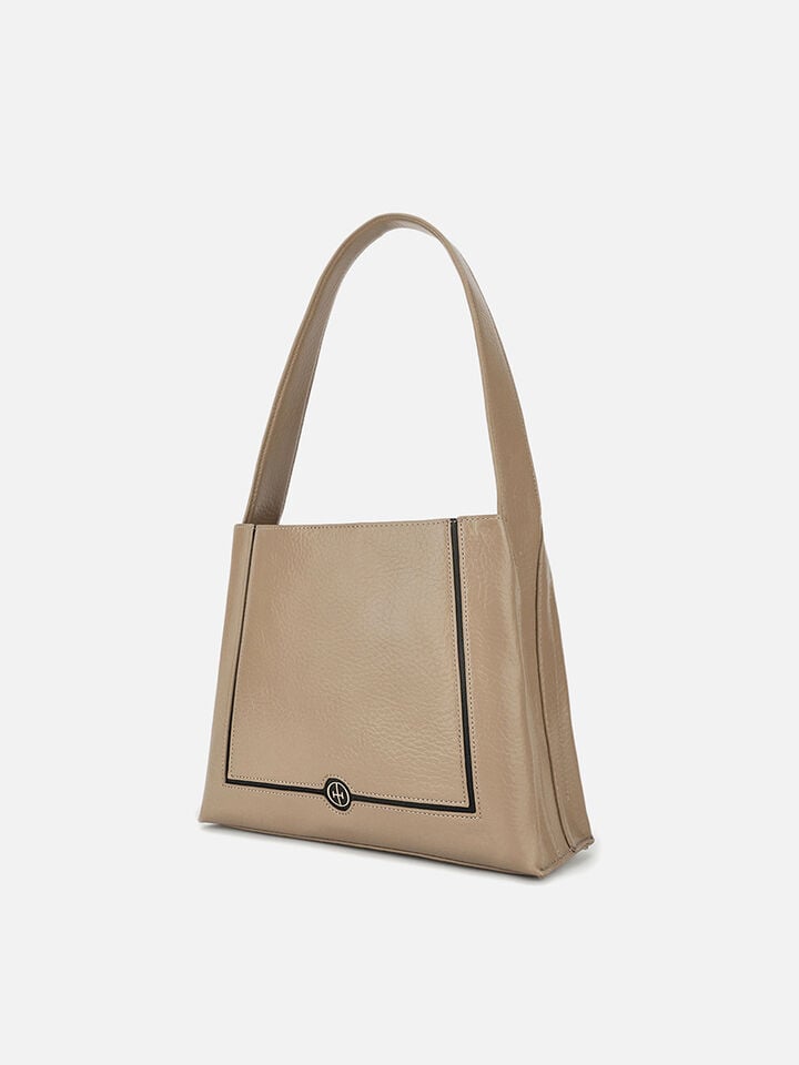 Paris Mocha Mousse Shoulder Bag | IRTH | House of Titan